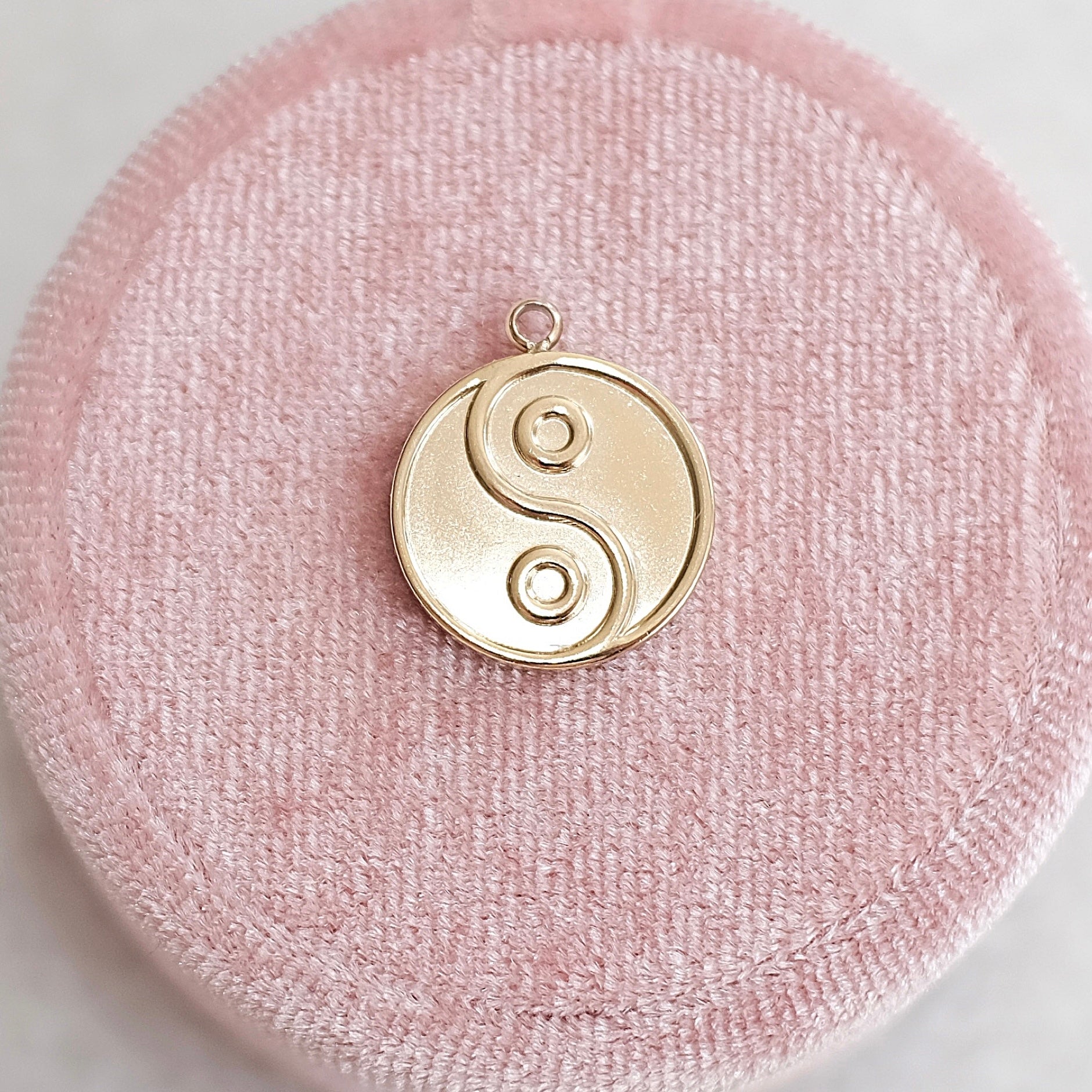 Gold Ying and Yang Charm – Nixie The Store